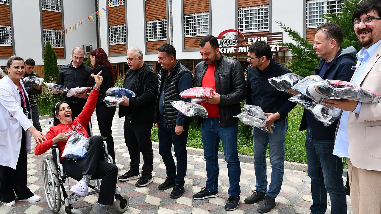 Gönül Gözü, yüzleri güldürdü