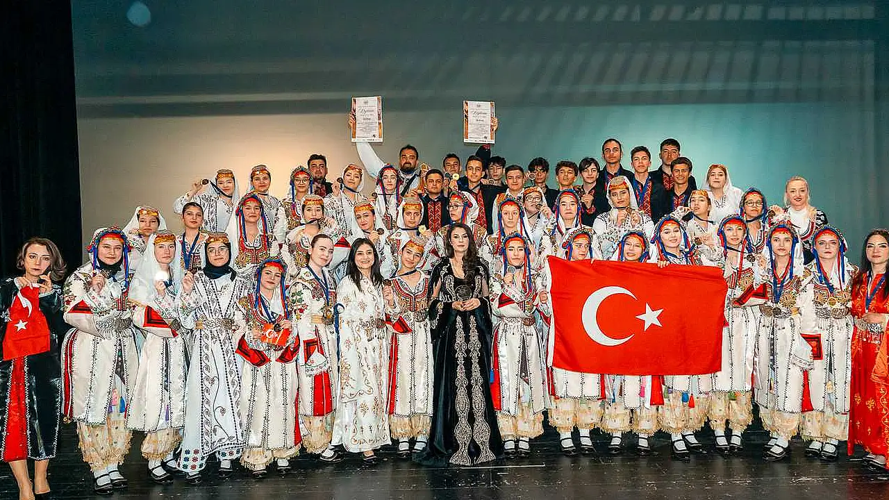 İspanya'da Türk müziği rüzgarı! İki ödül birden geldi