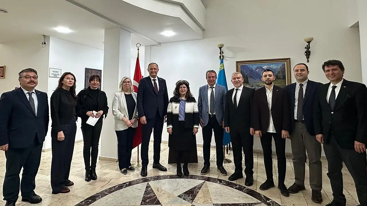 VİAD, Ata topraklarıyla bağları güçlendiriyor
